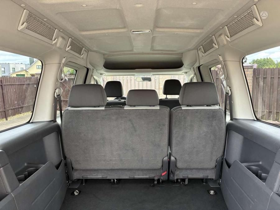 Grey Volkswagen Caddy 2013 in Siauliai, with an engine capacity of 1.60 L and mileage of 282 thousand km for 7100 €, photo 19 on AUTOMOTO.COM.LV