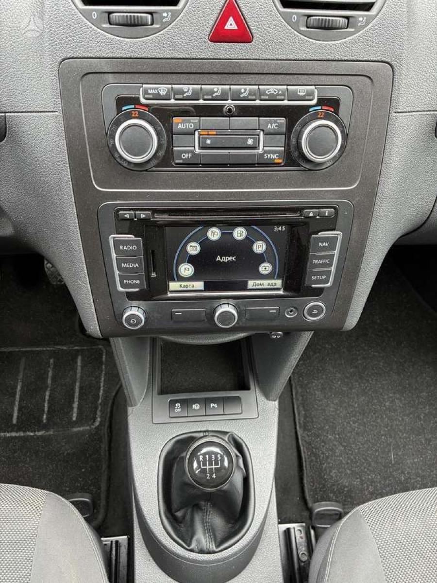 Grey Volkswagen Caddy 2013 in Siauliai, with an engine capacity of 1.60 L and mileage of 282 thousand km for 7100 €, photo 23 on AUTOMOTO.COM.LV