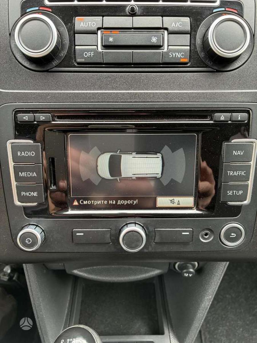 Grey Volkswagen Caddy 2013 in Siauliai, with an engine capacity of 1.60 L and mileage of 282 thousand km for 7100 €, photo 24 on AUTOMOTO.COM.LV
