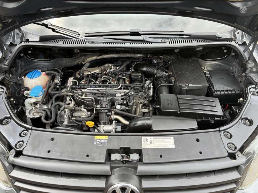 Grey Volkswagen Caddy 2013 in Siauliai, with an engine capacity of 1.60 L and mileage of 282 thousand km for 7100 €, photo 30 on AUTOMOTO.COM.LV