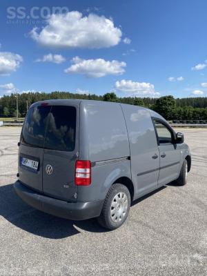 Pelēks Volkswagen Caddy 2013 Valmiera, ar dzinēja tilpumu 1.60 L un nobraukumu 485 tūkst. km par 3500 €, foto 4 vietnē AUTOMOTO.COM.LV