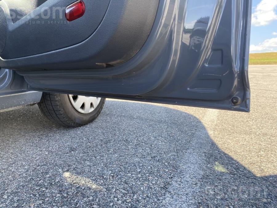 Pelēks Volkswagen Caddy 2013 Valmiera, ar dzinēja tilpumu 1.60 L un nobraukumu 485 tūkst. km par 3500 €, foto 11 vietnē AUTOMOTO.COM.LV