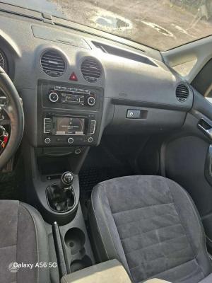 Pelēks Volkswagen Caddy 2013 Pasvalys, ar dzinēja tilpumu 1.60 L un nobraukumu 0 tūkst. km par 4100 €, foto 15 vietnē AUTOMOTO.COM.LV