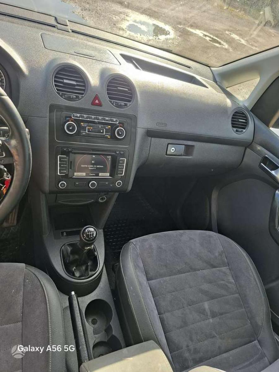 Pelēks Volkswagen Caddy 2013 Pasvalys, ar dzinēja tilpumu 1.60 L un nobraukumu 0 tūkst. km par 4100 €, foto 15 vietnē AUTOMOTO.COM.LV