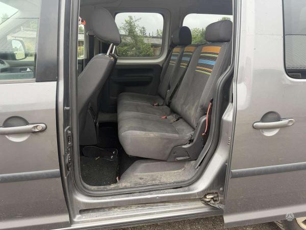 Pelēks Volkswagen Caddy 2013 Kauņa, ar dzinēja tilpumu 1.60 L un nobraukumu 410 tūkst. km par 3900 €, foto 7 vietnē AUTOMOTO.COM.LV