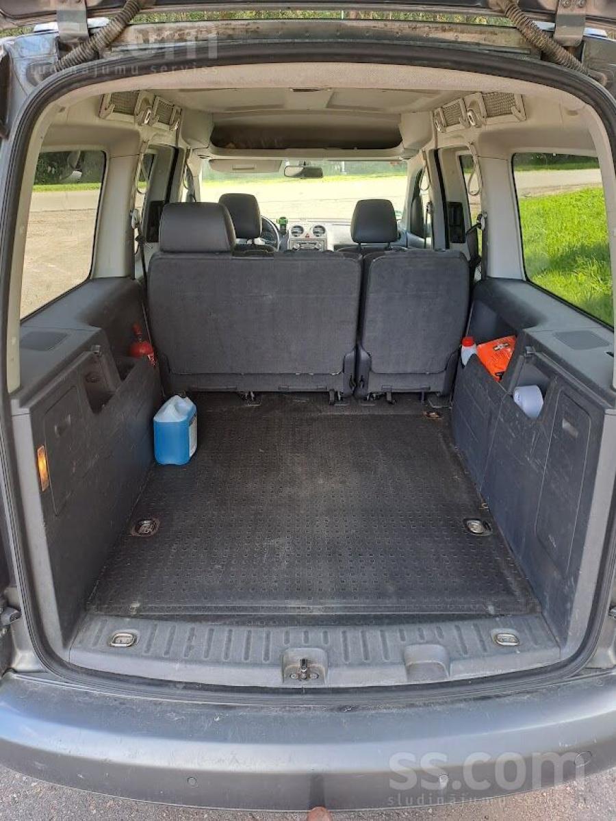 Grey Volkswagen Caddy 2013 in Riga, with an engine capacity of 2.00 L and mileage of 0 thousand km for 5500 €, photo 9 on AUTOMOTO.COM.LV