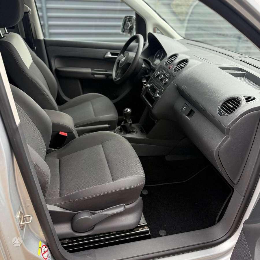 Pelēks Volkswagen Caddy 2013 Kauņa, ar dzinēja tilpumu 1.97 L un nobraukumu 203 tūkst. km par 4100 €, foto 14 vietnē AUTOMOTO.COM.LV