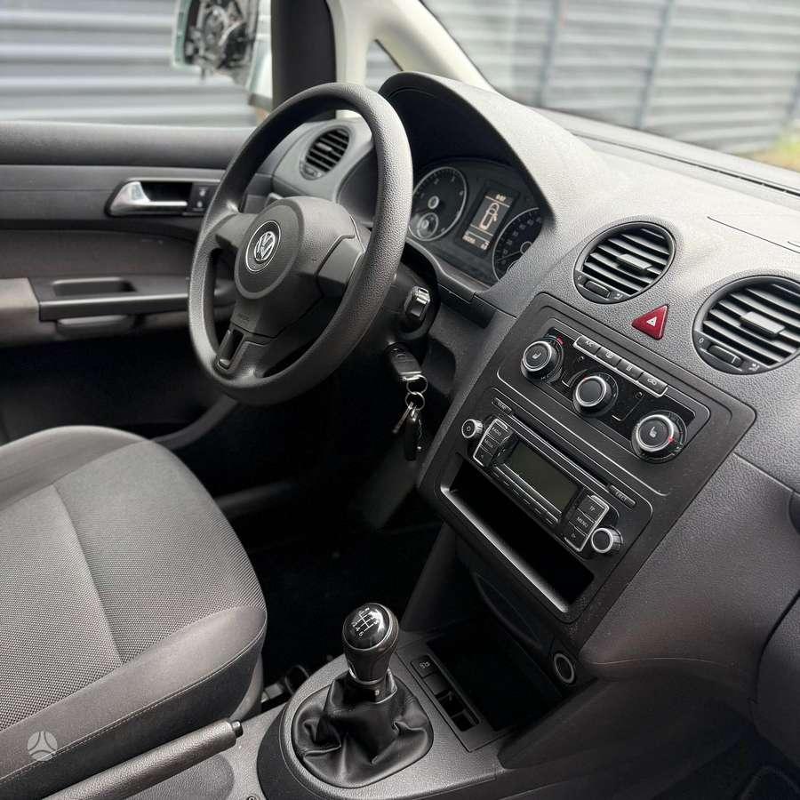 Pelēks Volkswagen Caddy 2013 Kauņa, ar dzinēja tilpumu 1.97 L un nobraukumu 203 tūkst. km par 4100 €, foto 15 vietnē AUTOMOTO.COM.LV