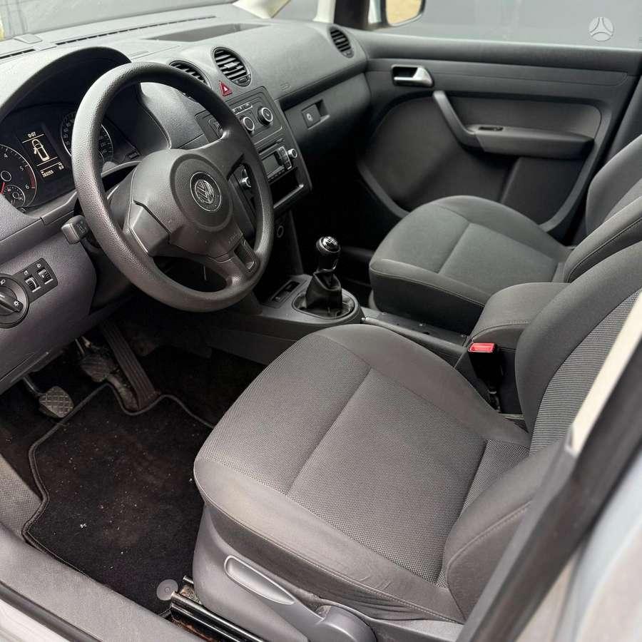 Pelēks Volkswagen Caddy 2013 Kauņa, ar dzinēja tilpumu 1.97 L un nobraukumu 203 tūkst. km par 4100 €, foto 18 vietnē AUTOMOTO.COM.LV