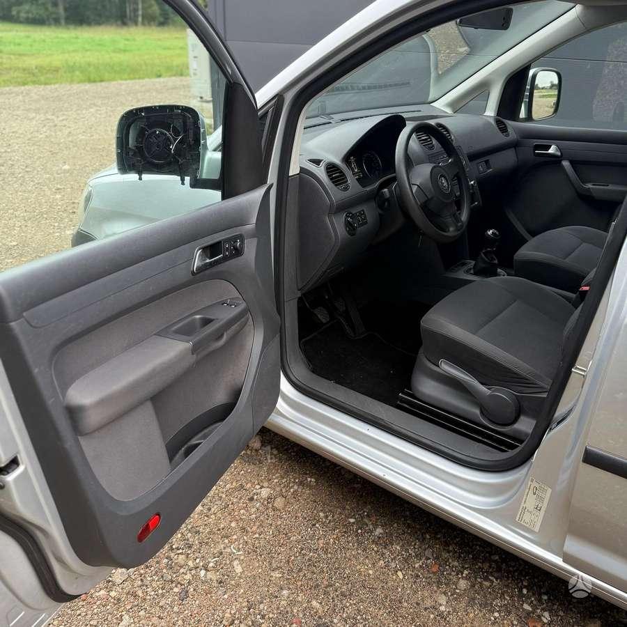 Pelēks Volkswagen Caddy 2013 Kauņa, ar dzinēja tilpumu 1.97 L un nobraukumu 203 tūkst. km par 4100 €, foto 19 vietnē AUTOMOTO.COM.LV