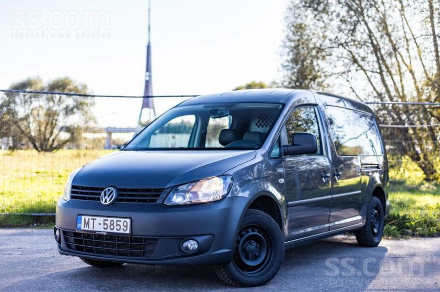 Grey Volkswagen Caddy 2014 in Riga, with an engine capacity of 1.60 L and mileage of 283 thousand km for 8390 €, photo 1 on AUTOMOTO.COM.LV