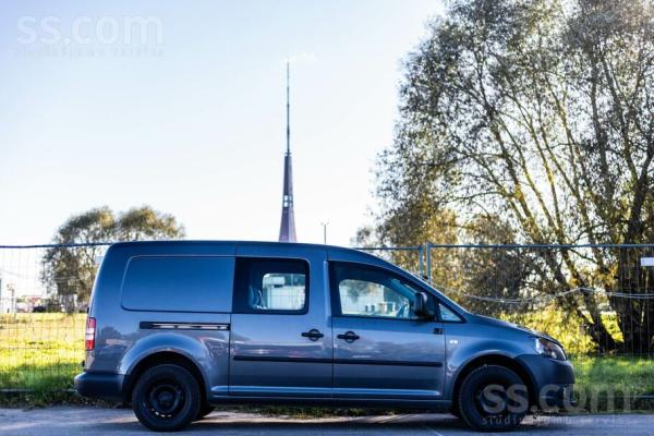 Pelēks Volkswagen Caddy 2014 Rīga, ar dzinēja tilpumu 1.60 L un nobraukumu 283 tūkst. km par 8390 €, foto 5 vietnē AUTOMOTO.COM.LV