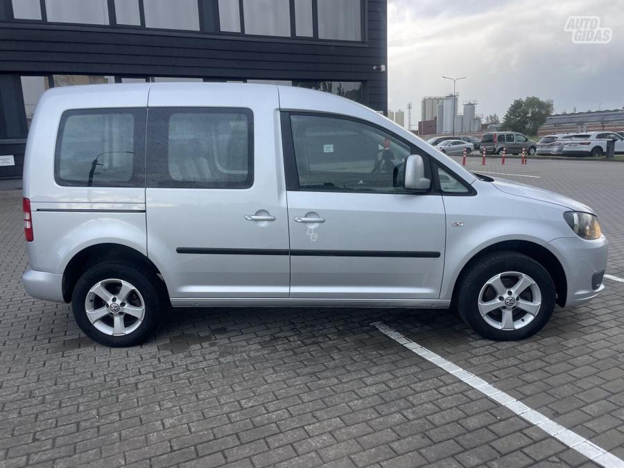 Grey Volkswagen Caddy 2014 in Kaunas, with an engine capacity of 1.60 L and mileage of 260 thousand km for 5700 €, photo 14 on AUTOMOTO.COM.LV