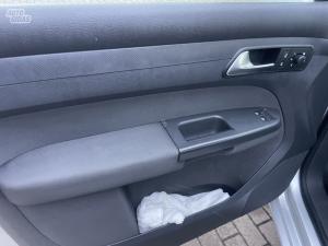 Grey Volkswagen Caddy 2014 in Kaunas, with an engine capacity of 1.60 L and mileage of 260 thousand km for 5700 €, photo 19 on AUTOMOTO.COM.LV
