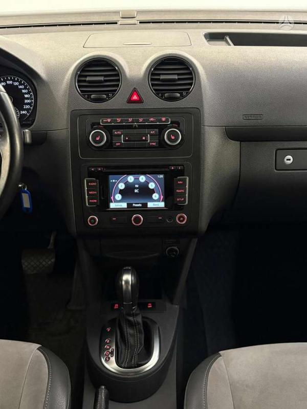 Pelēks Volkswagen Caddy 2014 Marijampole, ar dzinēja tilpumu 1.60 L un nobraukumu 252 tūkst. km par 7850 €, foto 4 vietnē AUTOMOTO.COM.LV