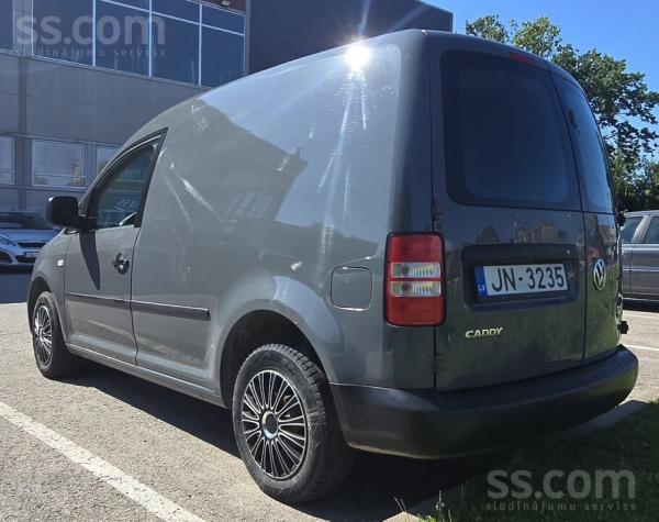 Pelēks Volkswagen Caddy 2014 Jelgava, ar dzinēja tilpumu 1.60 L un nobraukumu 238 tūkst. km par 4200 €, foto 3 vietnē AUTOMOTO.COM.LV