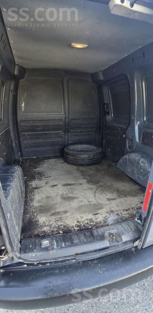 Grey Volkswagen Caddy 2014 in Jelgava, with an engine capacity of 1.60 L and mileage of 238 thousand km for 4200 €, photo 5 on AUTOMOTO.COM.LV