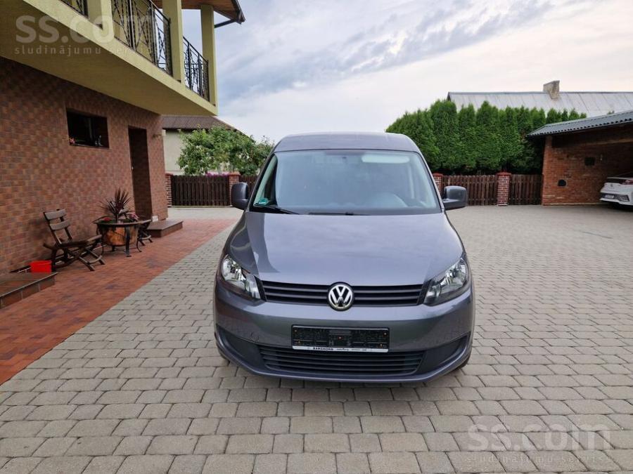 Grey Volkswagen Caddy 2014 in Telschi, with an engine capacity of 2.00 L and mileage of 233 thousand km for 7250 €, photo 3 on AUTOMOTO.COM.LV