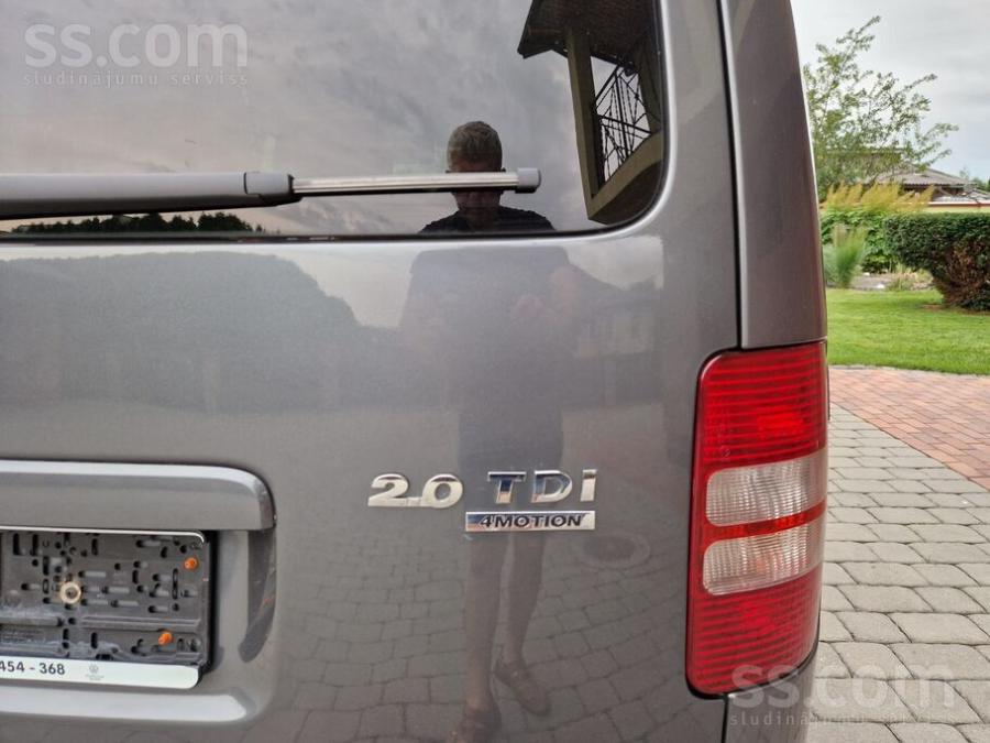 Grey Volkswagen Caddy 2014 in Telschi, with an engine capacity of 2.00 L and mileage of 233 thousand km for 7250 €, photo 4 on AUTOMOTO.COM.LV