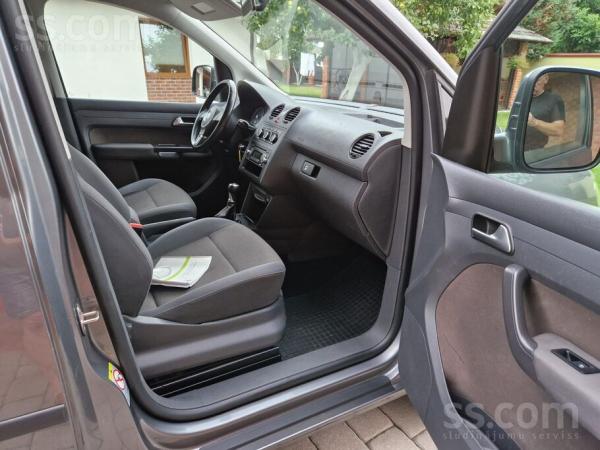 Grey Volkswagen Caddy 2014 in Telschi, with an engine capacity of 2.00 L and mileage of 233 thousand km for 7250 €, photo 7 on AUTOMOTO.COM.LV