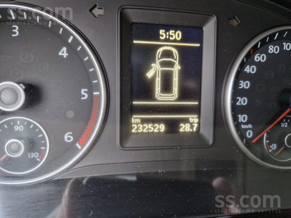 Grey Volkswagen Caddy 2014 in Telschi, with an engine capacity of 2.00 L and mileage of 233 thousand km for 7250 €, photo 9 on AUTOMOTO.COM.LV