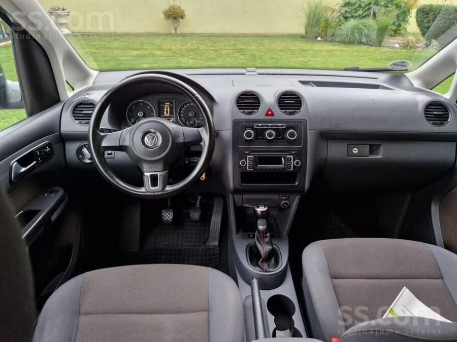Grey Volkswagen Caddy 2014 in Telschi, with an engine capacity of 2.00 L and mileage of 233 thousand km for 7250 €, photo 11 on AUTOMOTO.COM.LV