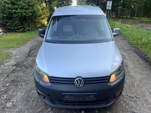 Grey Volkswagen Caddy 2014 in Utena, with an engine capacity of 2.00 L and mileage of 270 thousand km for 6500 €, photo 4 on AUTOMOTO.COM.LV