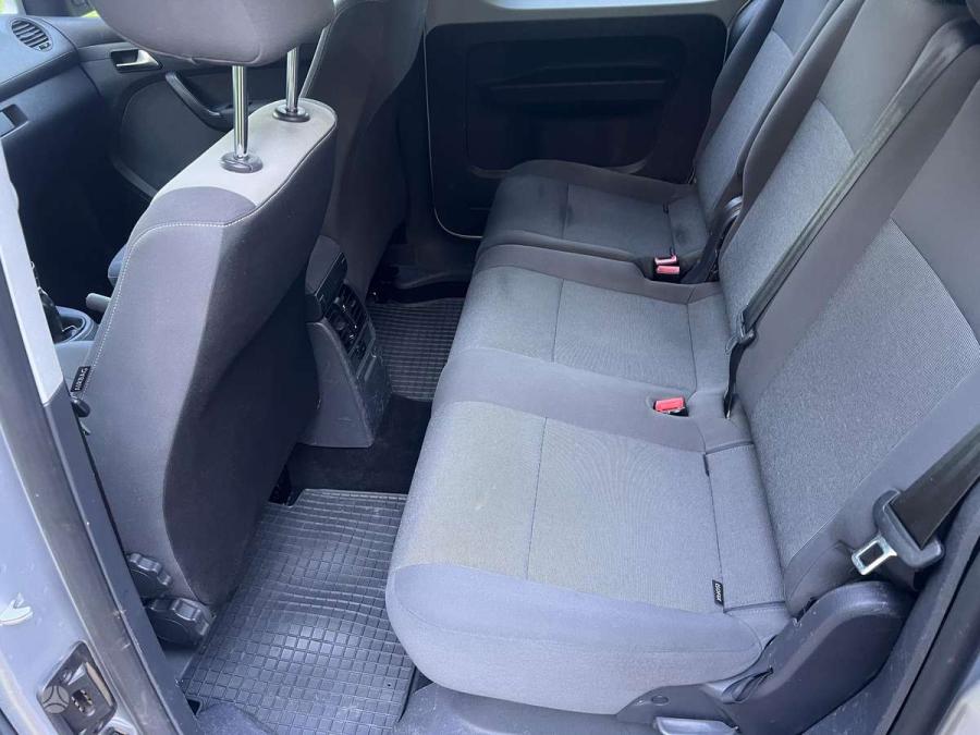 Grey Volkswagen Caddy 2014 in Utena, with an engine capacity of 2.00 L and mileage of 270 thousand km for 6500 €, photo 16 on AUTOMOTO.COM.LV