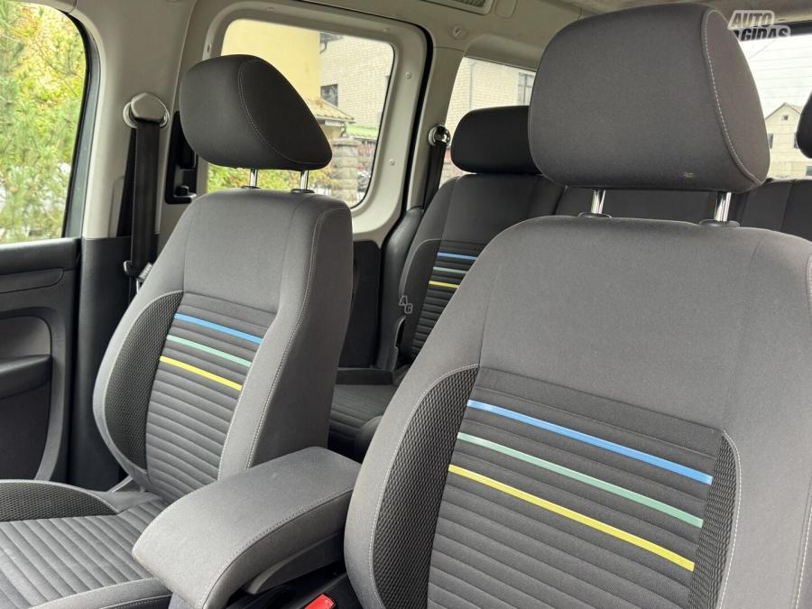 Pelēks Volkswagen Caddy 2014 Marijampole, ar dzinēja tilpumu 1.60 L un nobraukumu 150 tūkst. km par 7700 €, foto 14 vietnē AUTOMOTO.COM.LV
