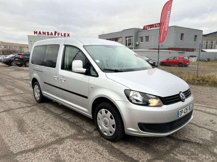 Grey Volkswagen Caddy 2015 in Panevezys, with an engine capacity of 1.60 L and mileage of 309 thousand km for 7700 €, photo 1 on AUTOMOTO.COM.LV