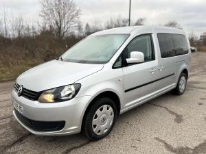 Grey Volkswagen Caddy 2015 in Panevezys, with an engine capacity of 1.60 L and mileage of 309 thousand km for 7700 €, photo 3 on AUTOMOTO.COM.LV