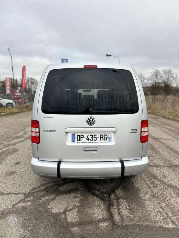Pelēks Volkswagen Caddy 2015 Panevēža, ar dzinēja tilpumu 1.60 L un nobraukumu 309 tūkst. km par 7700 €, foto 8 vietnē AUTOMOTO.COM.LV