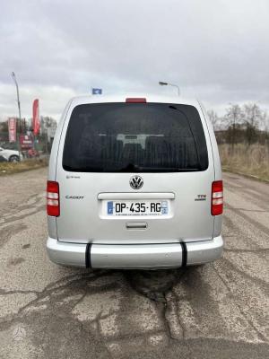Grey Volkswagen Caddy 2015 in Panevezys, with an engine capacity of 1.60 L and mileage of 309 thousand km for 7700 €, photo 8 on AUTOMOTO.COM.LV