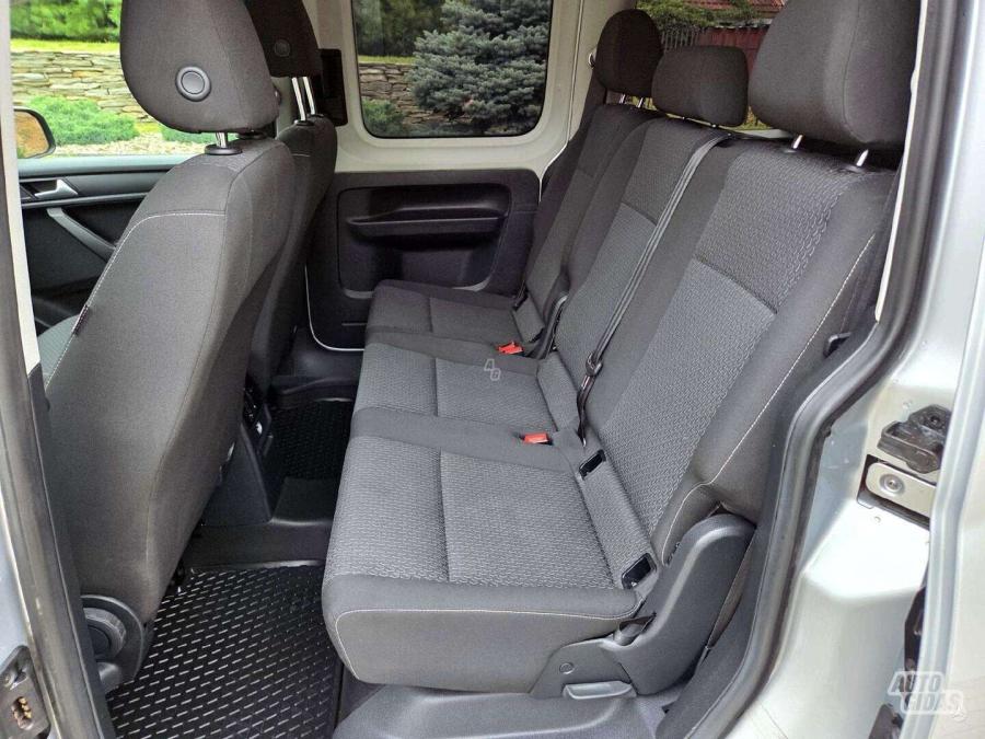 Grey Volkswagen Caddy 2015 in Vilnius, with an engine capacity of 2.00 L and mileage of 280 thousand km for 8800 €, photo 21 on AUTOMOTO.COM.LV