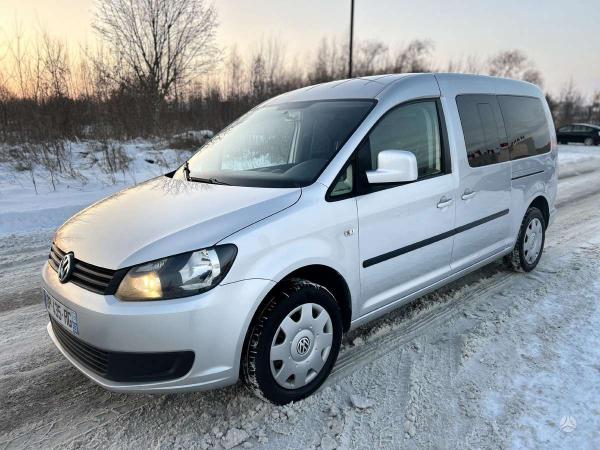 Grey Volkswagen Caddy 2015 in Panevezys, with an engine capacity of 1.60 L and mileage of 309 thousand km for 7500 €, photo 3 on AUTOMOTO.COM.LV