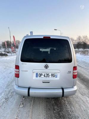 Grey Volkswagen Caddy 2015 in Panevezys, with an engine capacity of 1.60 L and mileage of 309 thousand km for 7500 €, photo 6 on AUTOMOTO.COM.LV