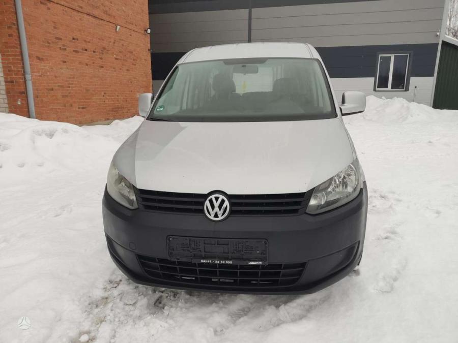 Grey Volkswagen Caddy 2015 in Prienai, with an engine capacity of 1.60 L and mileage of 267 thousand km for 5850 €, photo 3 on AUTOMOTO.COM.LV