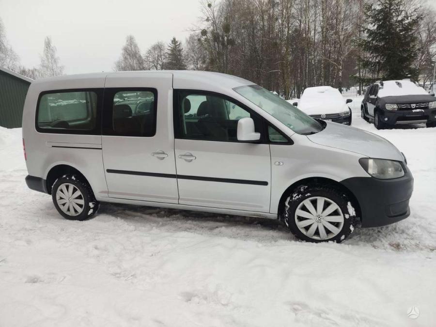 Grey Volkswagen Caddy 2015 in Prienai, with an engine capacity of 1.60 L and mileage of 267 thousand km for 5850 €, photo 6 on AUTOMOTO.COM.LV
