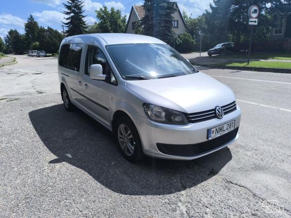 Grey Volkswagen Caddy 2015 in Kaunas, with an engine capacity of 1.60 L and mileage of 233 thousand km for 7700 €, photo 3 on AUTOMOTO.COM.LV