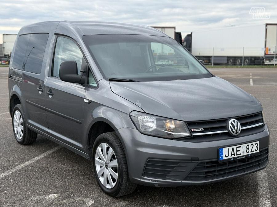 Grey Volkswagen Caddy 2015 in Vilnius, with an engine capacity of 2.00 L and mileage of 200 thousand km for 9500 €, photo 4 on AUTOMOTO.COM.LV