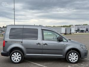 Grey Volkswagen Caddy 2015 in Vilnius, with an engine capacity of 2.00 L and mileage of 200 thousand km for 9500 €, photo 5 on AUTOMOTO.COM.LV