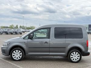 Grey Volkswagen Caddy 2015 in Vilnius, with an engine capacity of 2.00 L and mileage of 200 thousand km for 9500 €, photo 9 on AUTOMOTO.COM.LV