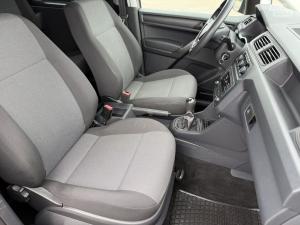 Grey Volkswagen Caddy 2015 in Vilnius, with an engine capacity of 2.00 L and mileage of 200 thousand km for 9500 €, photo 14 on AUTOMOTO.COM.LV