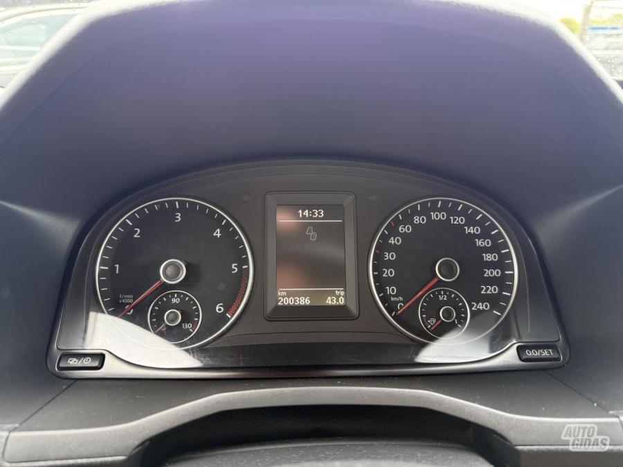 Grey Volkswagen Caddy 2015 in Vilnius, with an engine capacity of 2.00 L and mileage of 200 thousand km for 9500 €, photo 23 on AUTOMOTO.COM.LV
