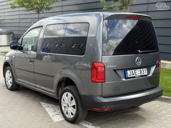 Grey Volkswagen Caddy 2015 in Vilnius, with an engine capacity of 2.00 L and mileage of 159 thousand km for 10500 €, photo 6 on AUTOMOTO.COM.LV