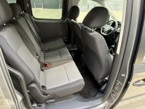Pelēks Volkswagen Caddy 2015 Viļņa, ar dzinēja tilpumu 2.00 L un nobraukumu 159 tūkst. km par 10500 €, foto 20 vietnē AUTOMOTO.COM.LV