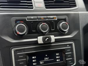 Pelēks Volkswagen Caddy 2015 Viļņa, ar dzinēja tilpumu 2.00 L un nobraukumu 159 tūkst. km par 10500 €, foto 24 vietnē AUTOMOTO.COM.LV