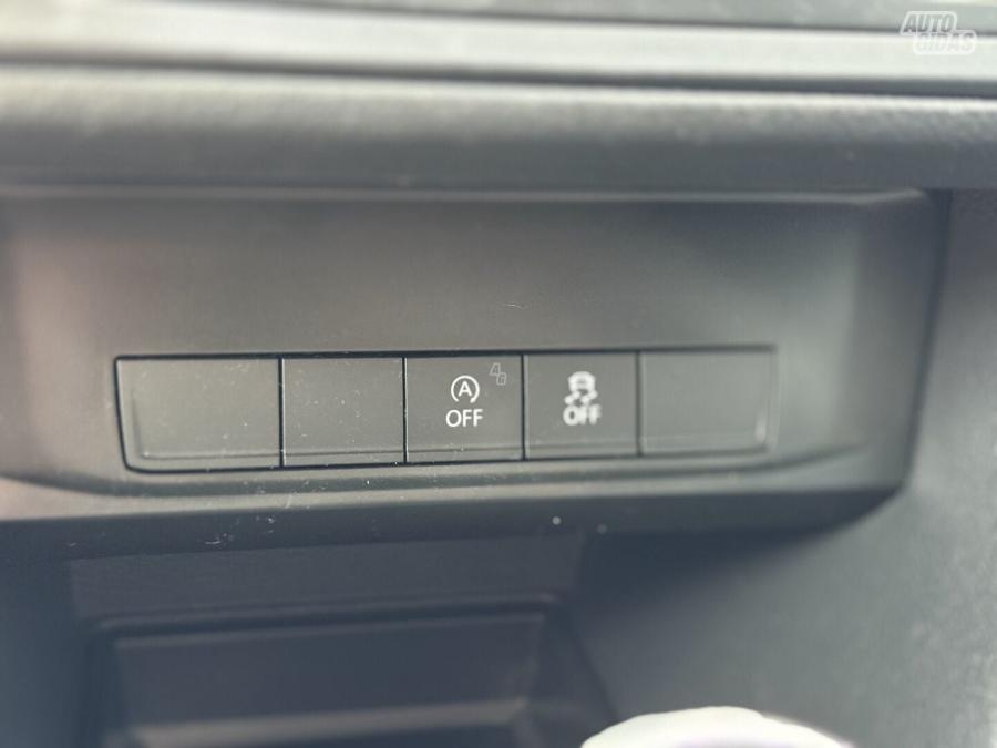 Pelēks Volkswagen Caddy 2015 Viļņa, ar dzinēja tilpumu 2.00 L un nobraukumu 159 tūkst. km par 10500 €, foto 25 vietnē AUTOMOTO.COM.LV