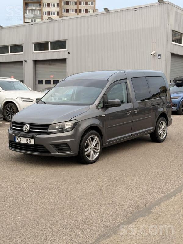 Grey Volkswagen Caddy 2015 in Riga, with an engine capacity of 2.00 L and mileage of 340 thousand km for 9990 €, photo 2 on AUTOMOTO.COM.LV