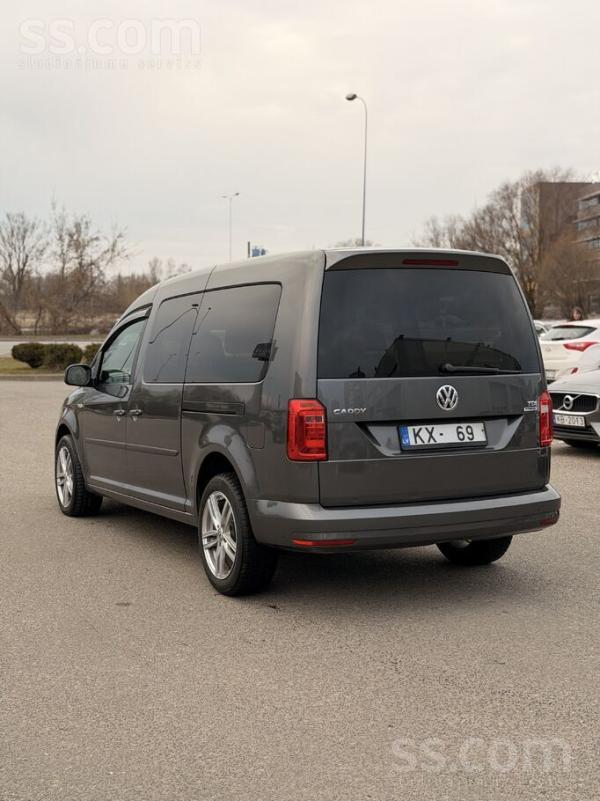 Grey Volkswagen Caddy 2015 in Riga, with an engine capacity of 2.00 L and mileage of 340 thousand km for 9990 €, photo 3 on AUTOMOTO.COM.LV